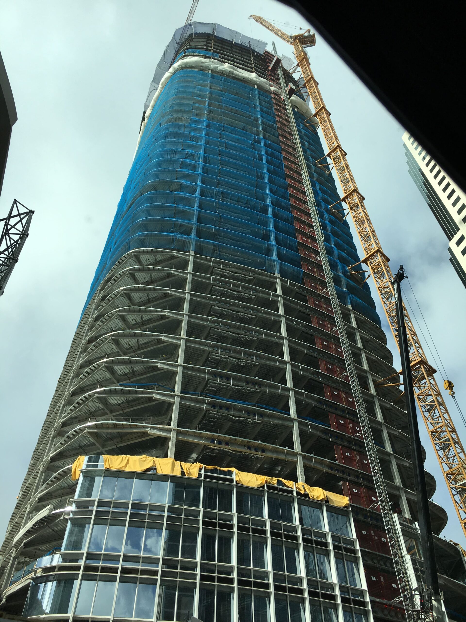 Salesforce Tower - The Herrick Corporation
