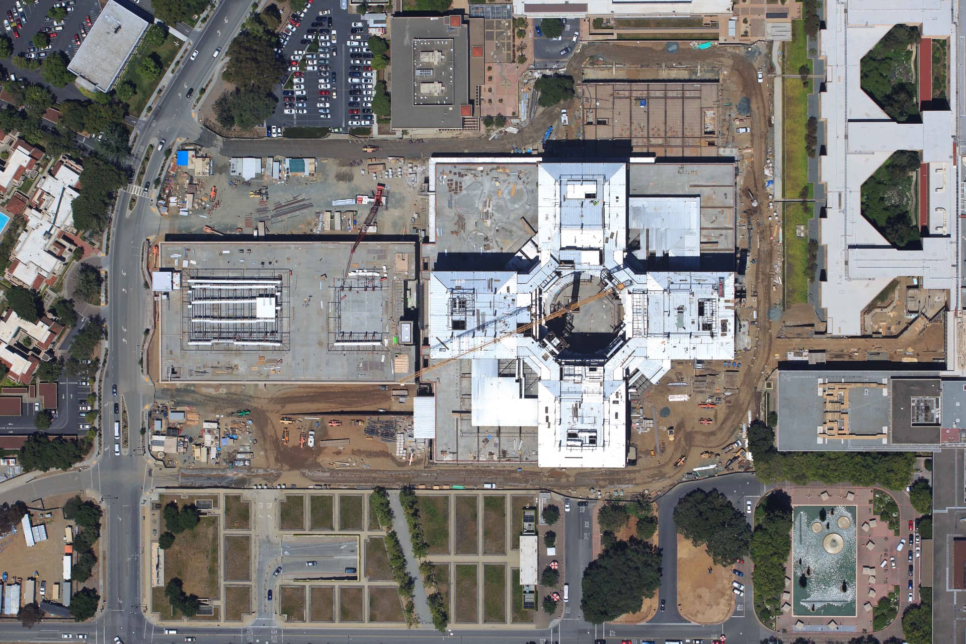 Stanford Adult Hospital - The Herrick Corporation